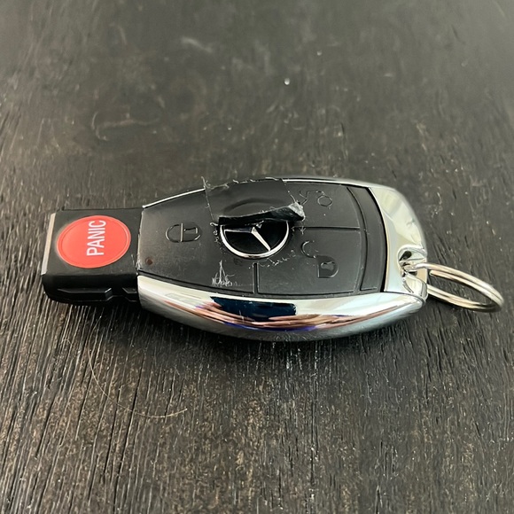Mercedes AMG Petronas | Car Audio, Video & GPS | Mercedes Benz Key ...